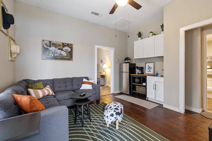 2 Bedroom Guest Suite Near The Stockyards/downtown - Fort Worth, TX