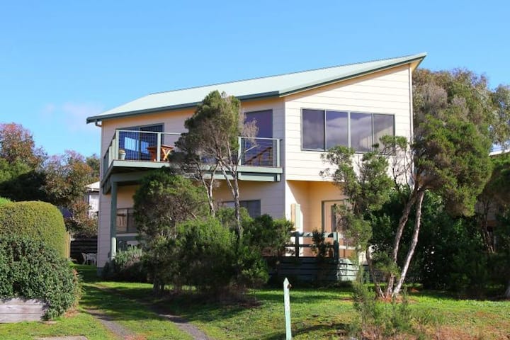 Beach House, Close To The Beach And Racetrack - Smiths Beach