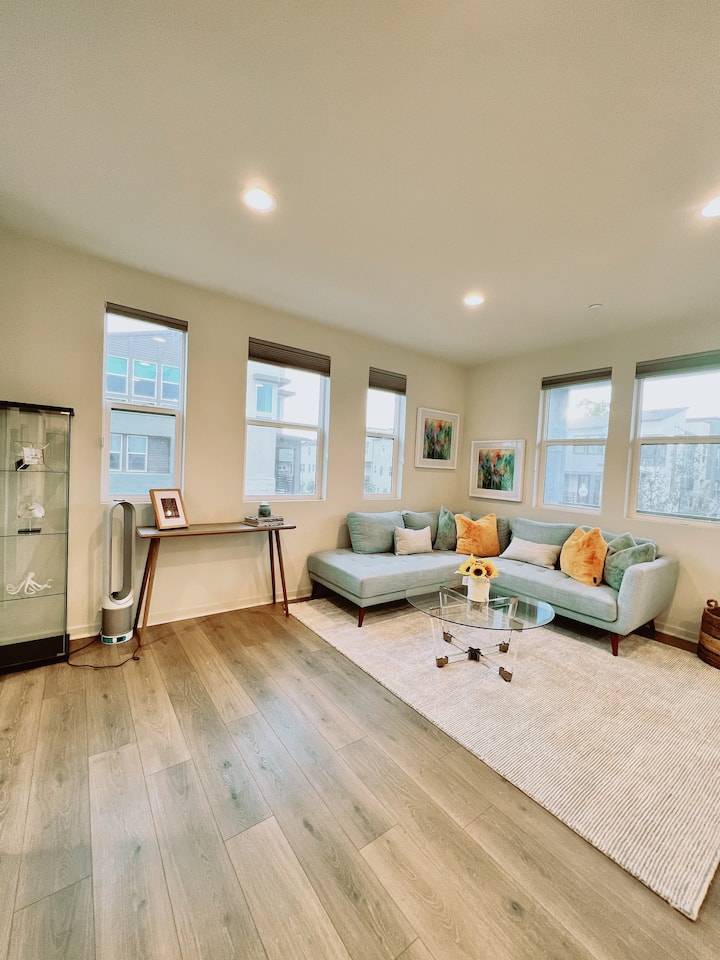 尔湾大公园两房独立豪华别墅103号 - Irvine, CA