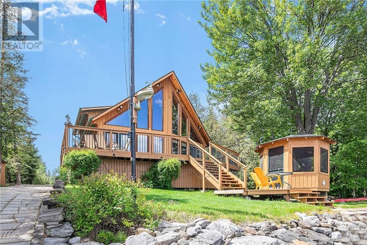 All Season Waterfront Cottage + Beach & Boat Ramp - 彭布羅克