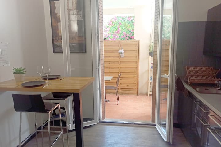 Between 40 And 50 At Night, Air Conditioning, Parking, Streetcar, Center - Villeneuve-lès-Avignon