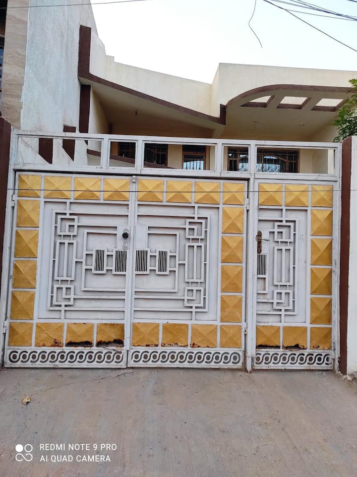 Big 3 Bedroom House, Wifi - بيت كبير 3 غرف نوم - Baghdad
