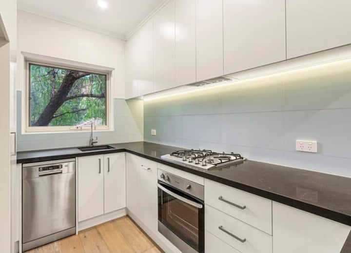 Easy Hawthorn Living - Melbourne