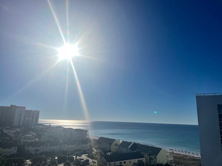 Retro Oceanfront Condo Old School Mixed W/new Vibe - Destin, FL