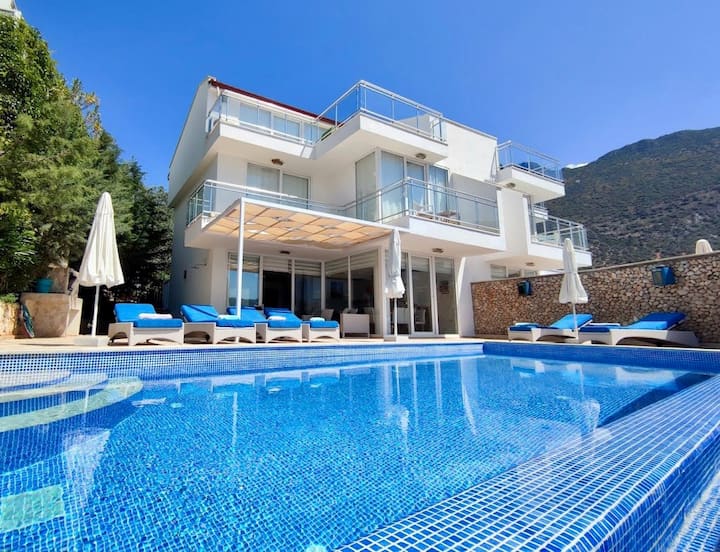 Villa Mit Pool In Zentrale Lage - Kalkan