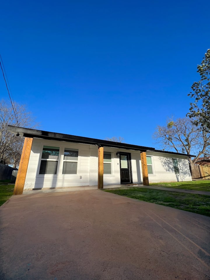 Casa Blanca, Northcentral Atx - オースティン, TX