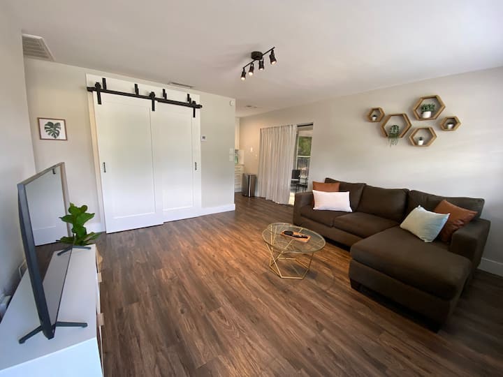 |   The Green Bungalow    | Clean•modern•comfort - Spring Hill, FL