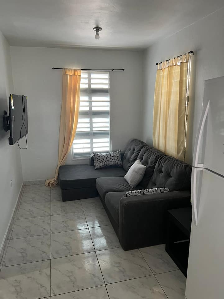 Close To Pharmacy, Restaurants And The Beach - San Juan