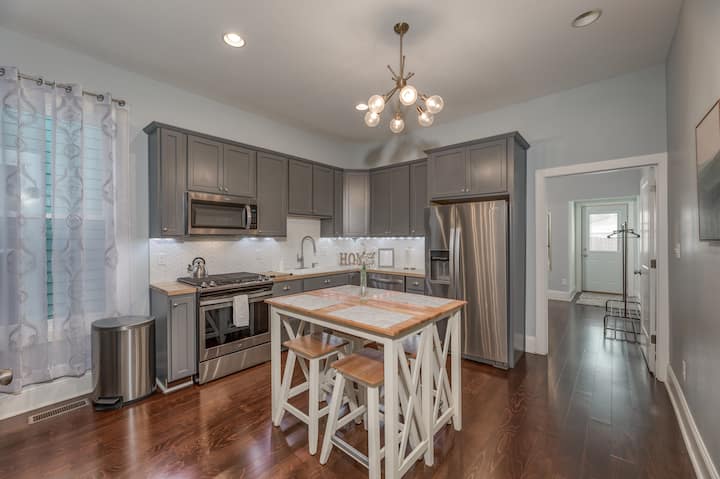 3br/2ba Gem -Close To Bars, Colts & Fever - Indianapolis, IN