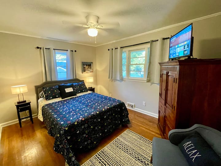 Comfy Retro Home On Trendy Upper Westside - Buckhead, GA