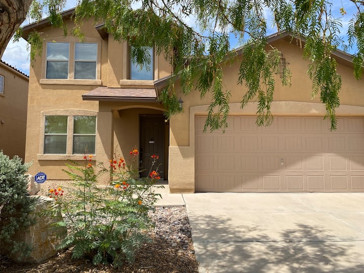 Large 5 Bedroom Home North El Paso - El Paso