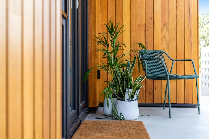 Modern One Bed Guest Suite With Parking - Perth