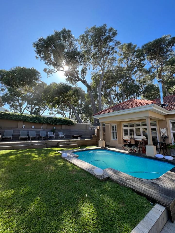 Spacious Modern Villa With Pool - Hermanus