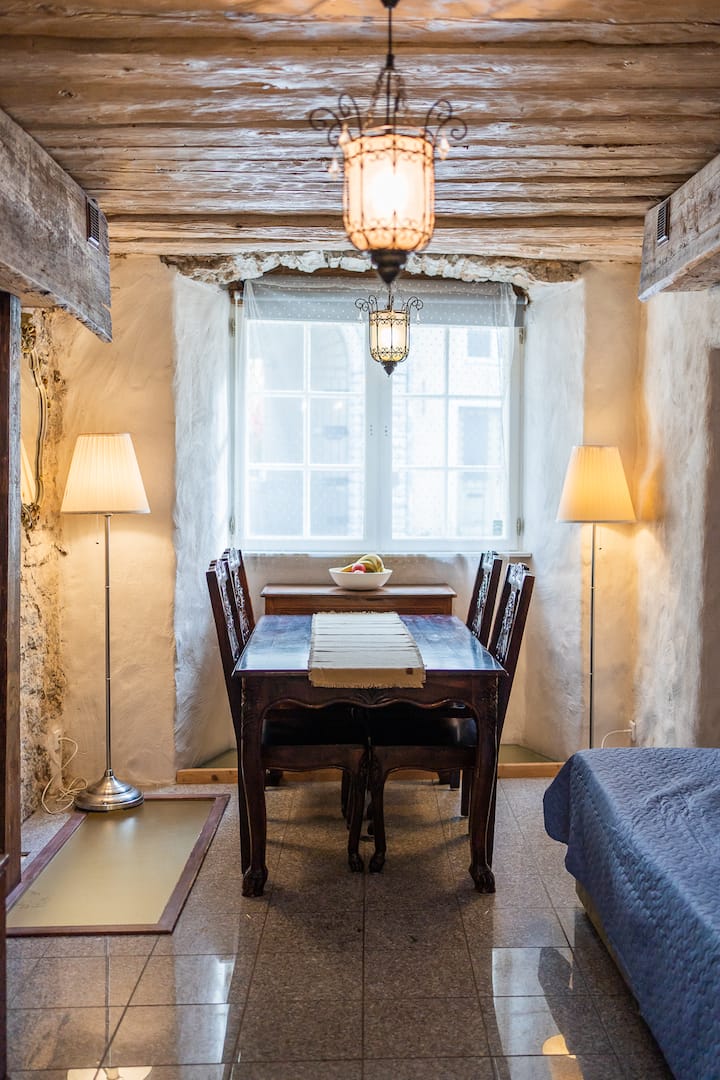 Historic Apartment In The Old Town - Tallinn