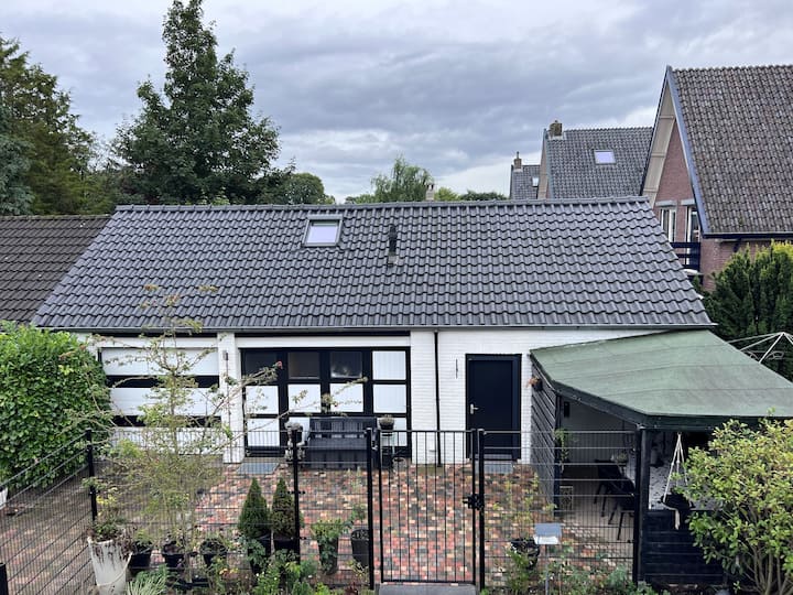 Prachtig Guesthouse Met Eigen Patio - Apeldoorn