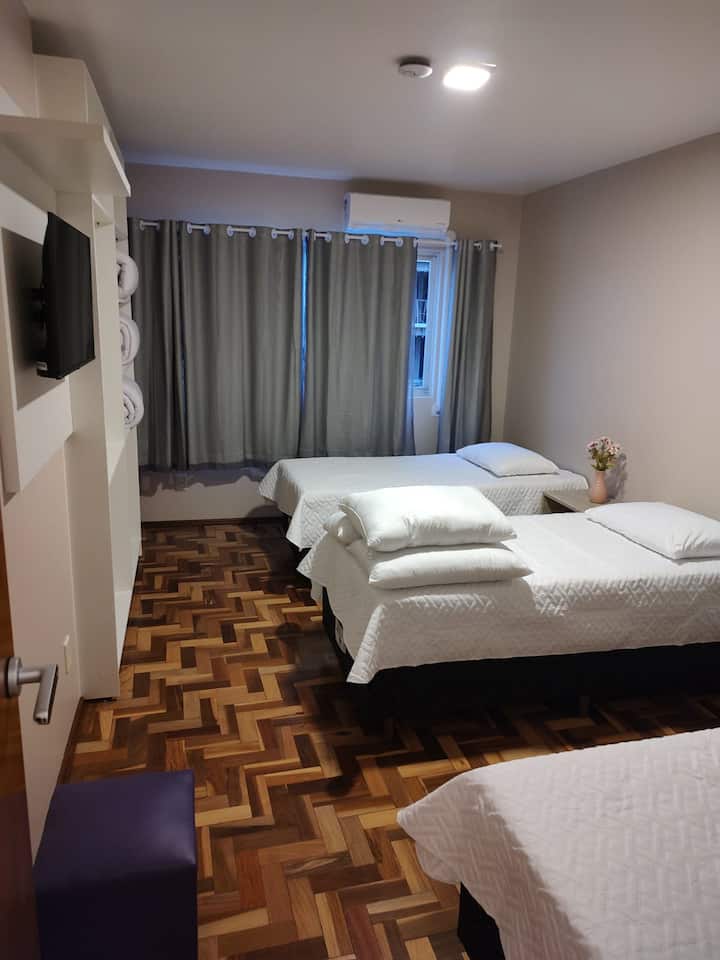 Três Da Oktoberfest Com 3 Camas Quarto 302 - Santa Cruz do Sul