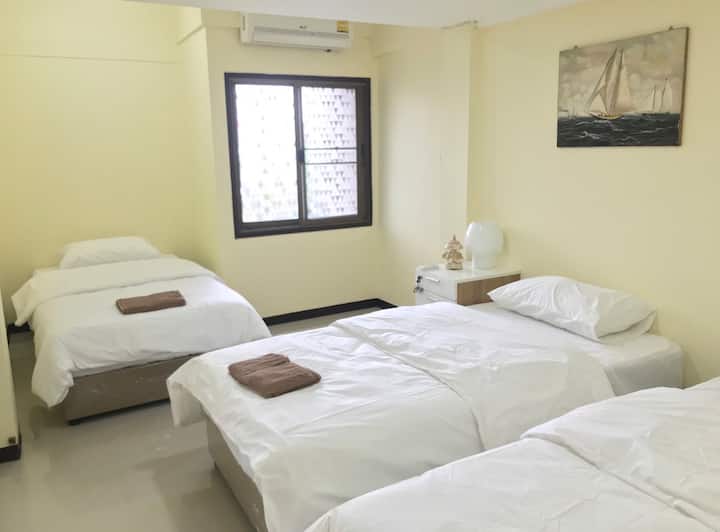 Local Thai Vibe 1br 3beds 62sqm +Wifi - Bangkok