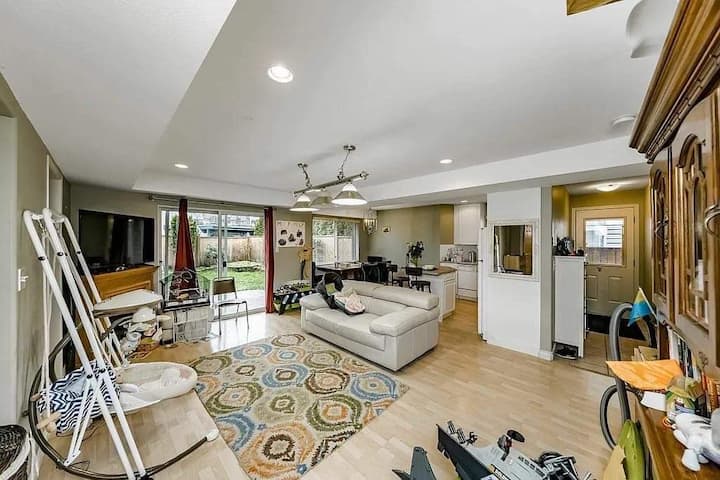 Basement 2 Bed - Coquitlam