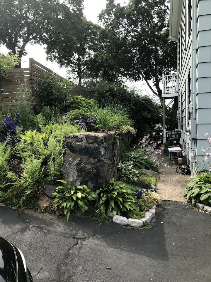 Tree Top Retreat - Kings Beach, MA