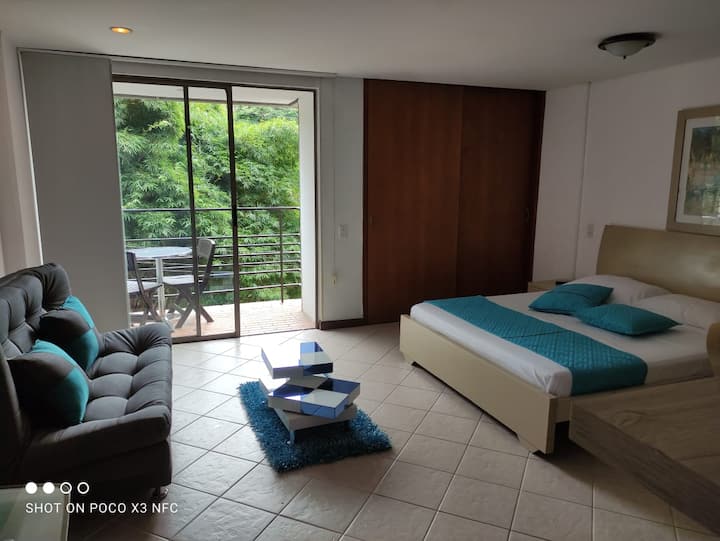 Beautiful Green View, Quiet And Relaxing Location - Medellín