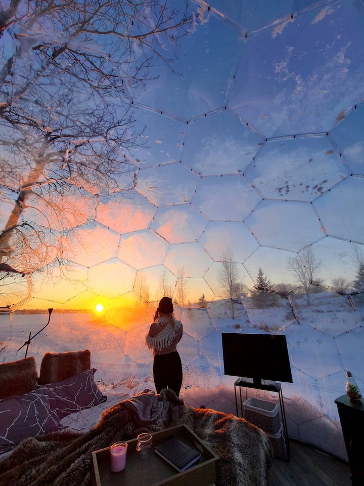 The Northshore Sky - Igloo Dome - Manitoba