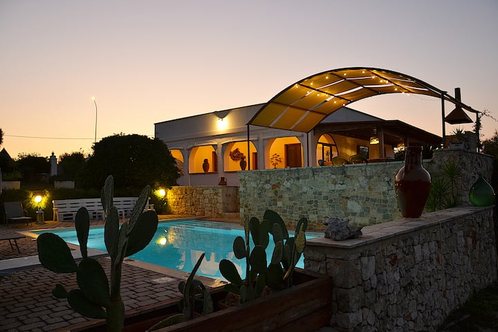Luci Di Puglia, Un Balcone Sulla Valle D'itria - Salento, Italia