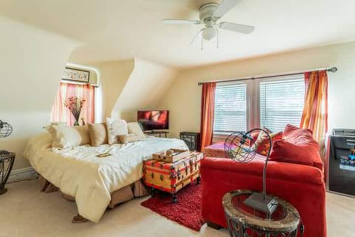 Cozy Apt Walkable To Shop, Eat & Nyc Transport - Clifton, NJ