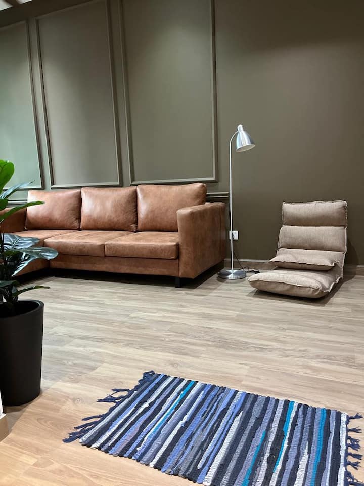 Chombi Legasi Homestay
10 Min Walking To Klcc - Kuala Lumpur