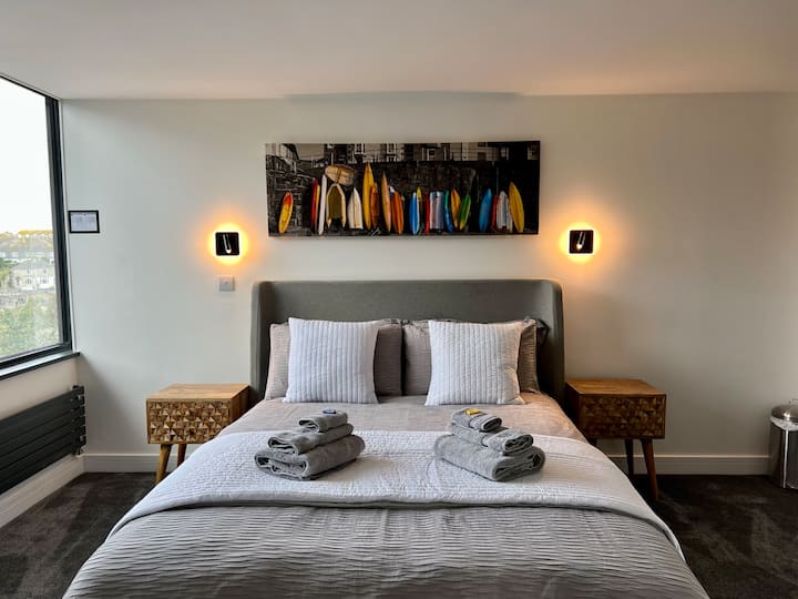 Uno St Ives - Hideout King Bedroom - St Ives