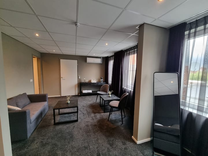 Kamer 3 Hotelkamer Modern Maar Warm. - Venlo