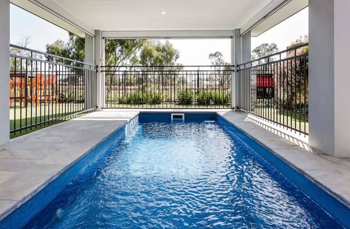 Somerset Retreat - Fairway Views Poolside! - Dunsborough