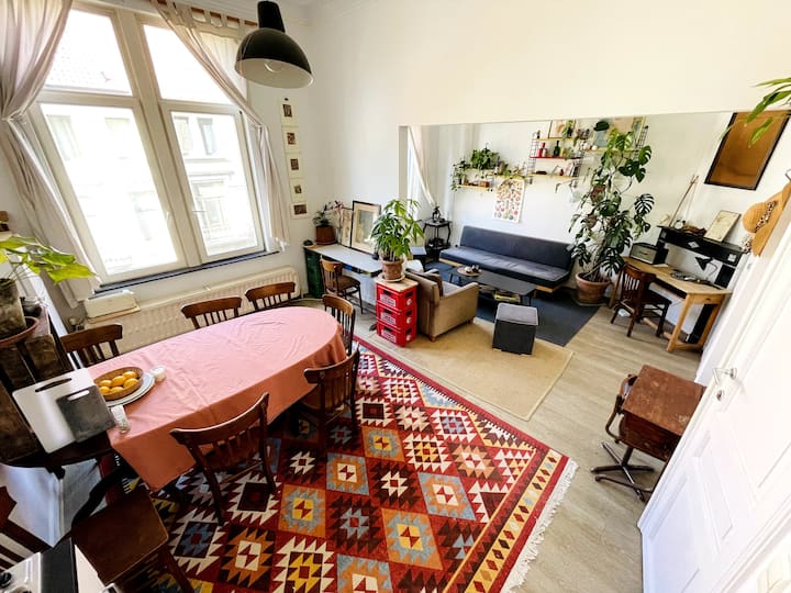 Superbe Appartement Bien Décoré Situé Place Flagey - Ixelles