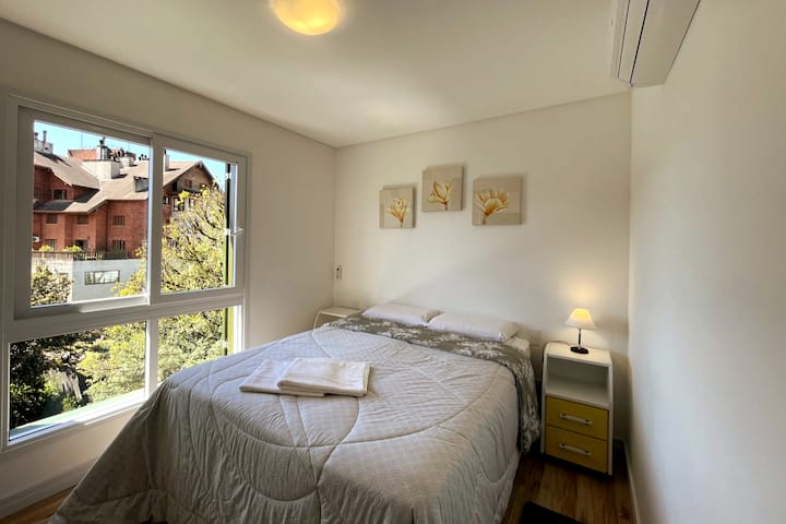 1d Com Lareira No Centro De Gramado - Brasil