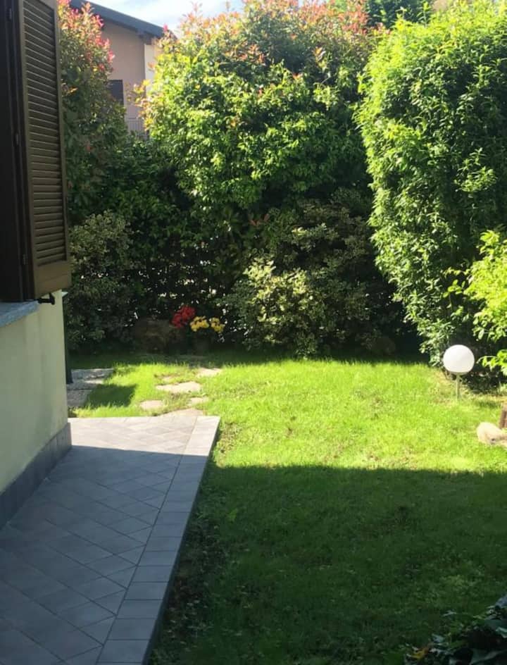 Il Gelsomino Di Via Leopardi - Arona, Italy