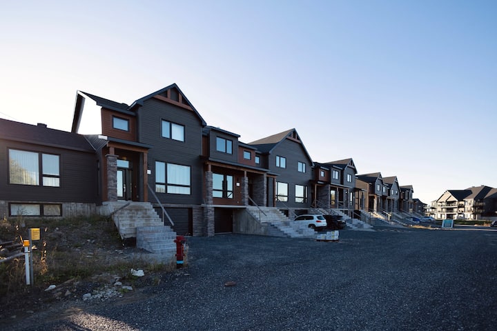 Luxueuse Maison De Ville - 2 Min De La Montagne - Granby