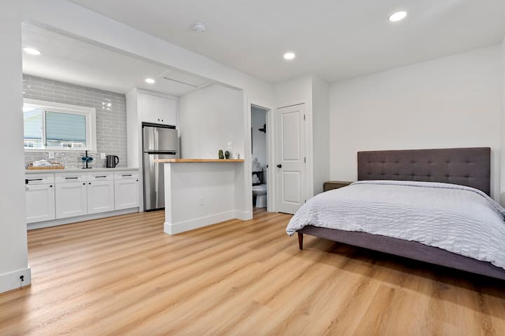 Cozy Studio, 10 Min Walk To Beach, Free Parking - Long Beach, CA