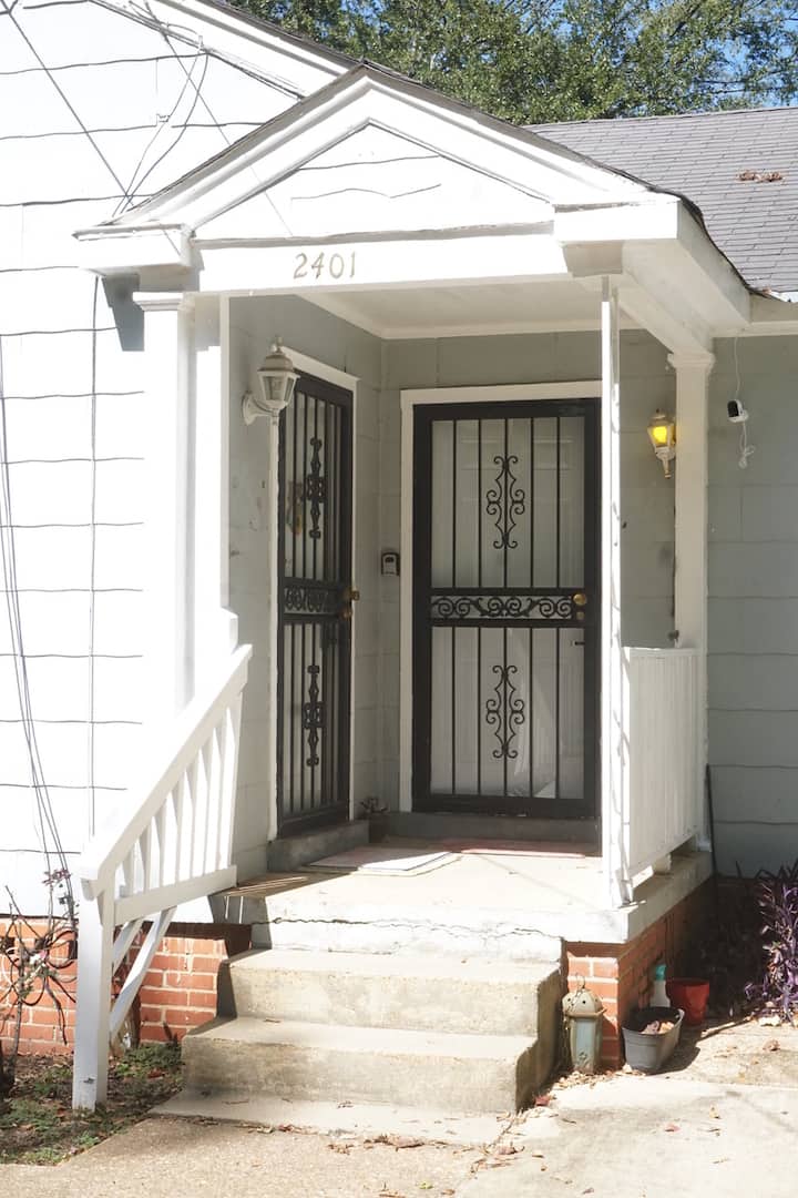 I Know A Place (Duplex) - Montgomery