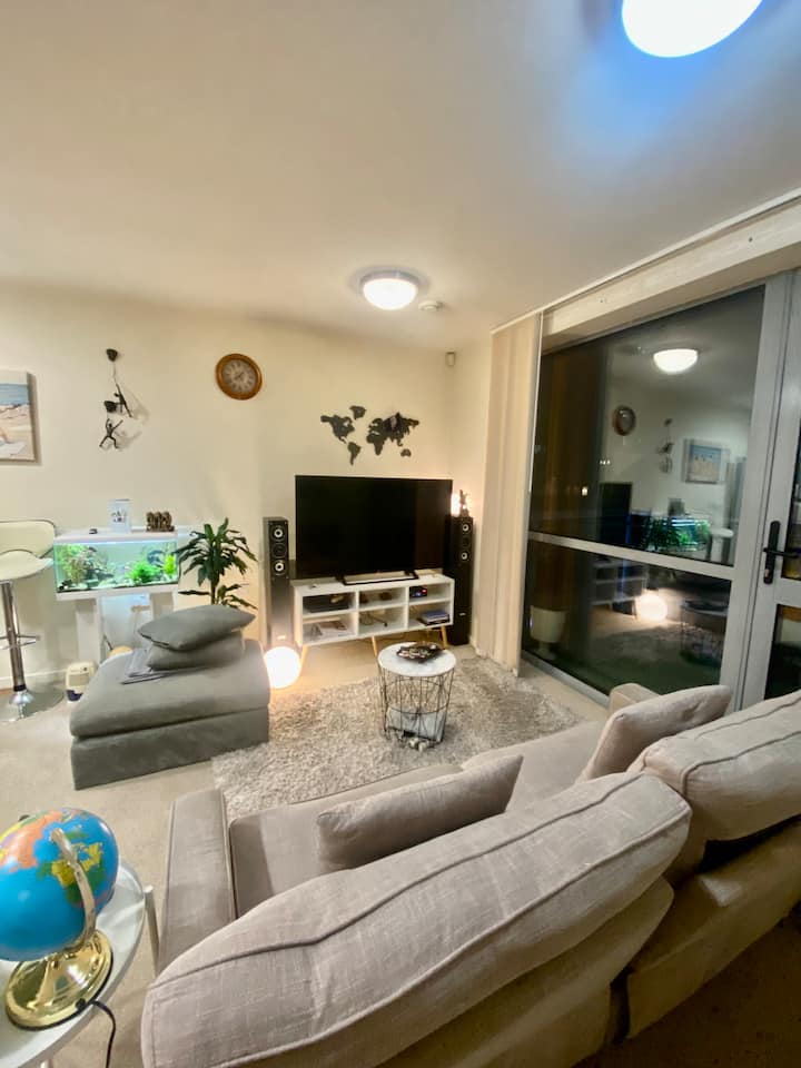 City Centre Loft With Free Gated Secured Parking - Leeds