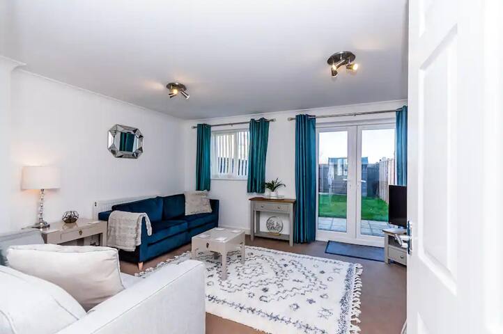 SIX MJ Property and Rentals