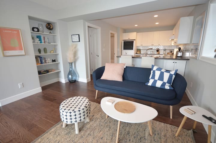 1 Bed Sea View Suite - Near Beach - Hiking Trails - Nanaimo