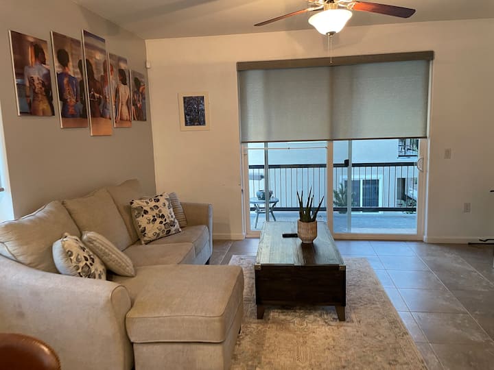 2 Bedroom Townhouse - Reno, NV