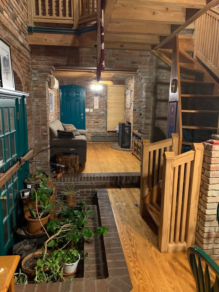 1-bedroom Home With Fireplace. Great Location. - Baltimore, MD