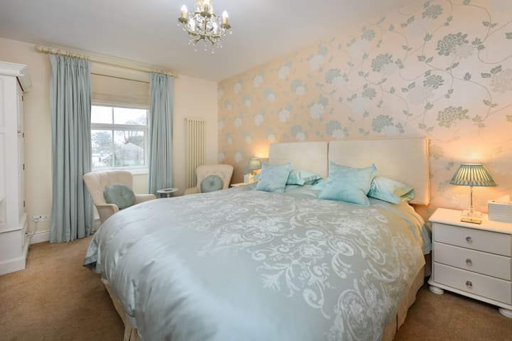 Superking Room | Craig Y Glyn - Llŷn Peninsula