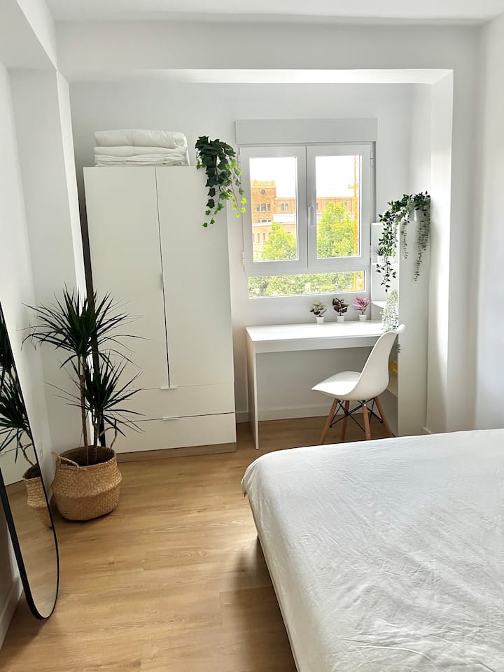 Le Bonheur De La Marina Nº1 - Valencia