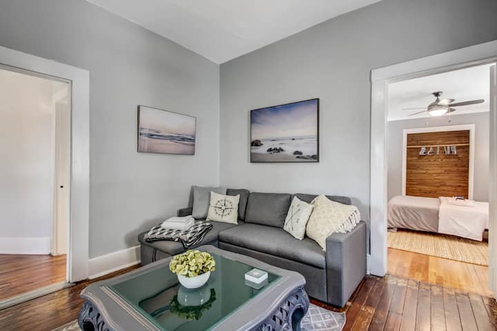 Parkside Elegance | 2br In The Victorian District - Savannah, GA