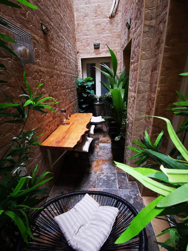 Beautiful One Bedroom Apartment And Patio - Lagos