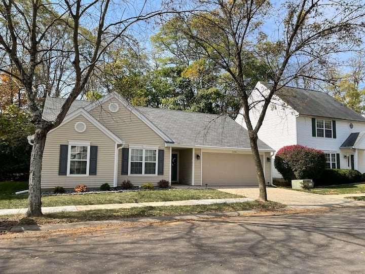 Bright & Fresh 3br, 2ba Ranch Home W/2 Car Garage - Bloomington, IN