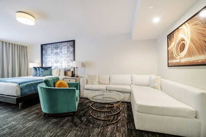 At Mine | Cozy King Size Suite With Sofa-bed - South Beach, FL