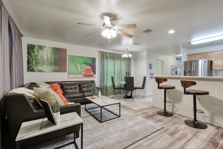 Beautiful Home In The Middle Of Everything! - SeaWorld San Antonio, San Antonio