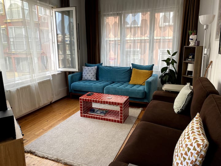 Artistic Flat In Cihangir With Balcony - Estambul
